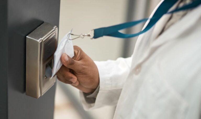 Comment copier un badge immeuble ou une carte nfc