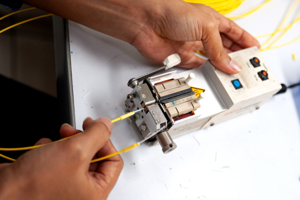 Comment cliver une fibre optique