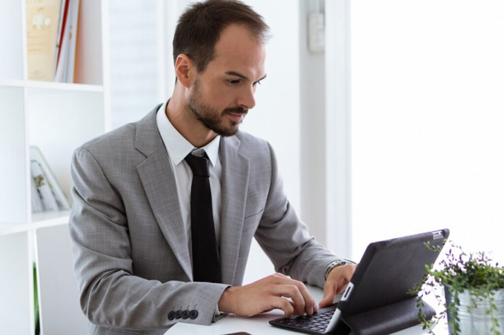 Conseils pour écrire un mail professionnel en respectant les règles de ...